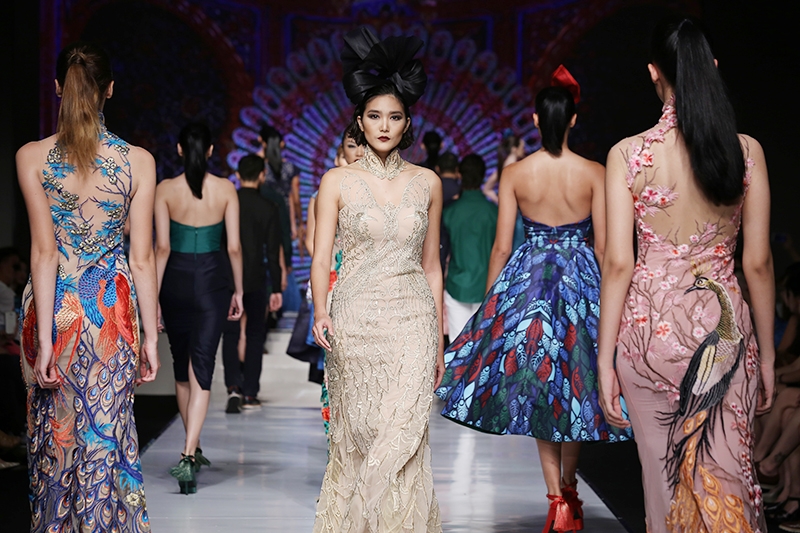 Koleksi Terbaru Albert Yanuar - Weddingku.com